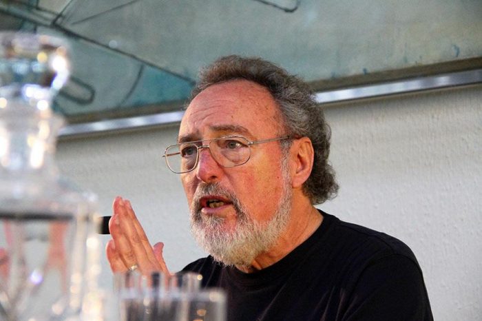 Michael Apple: Hemos conseguido que los niños odien leer